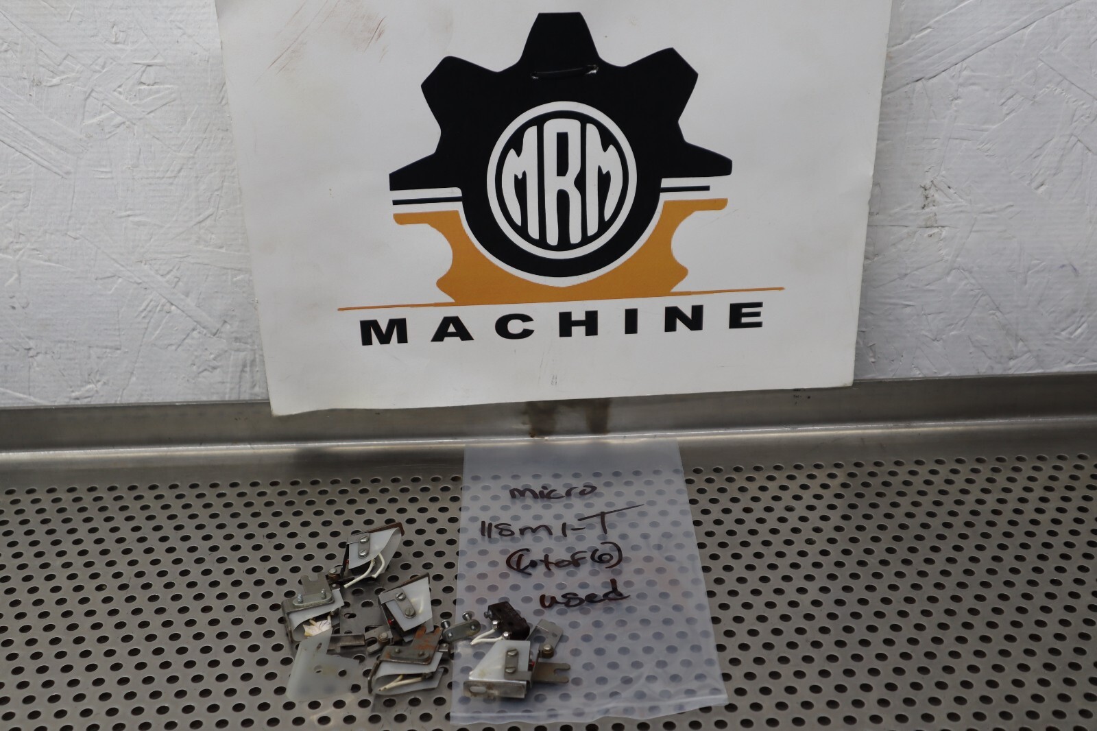 Micro Switch 11SM1-T Snap Switches 5A 250VAC Used With Warranty (Lot of ...