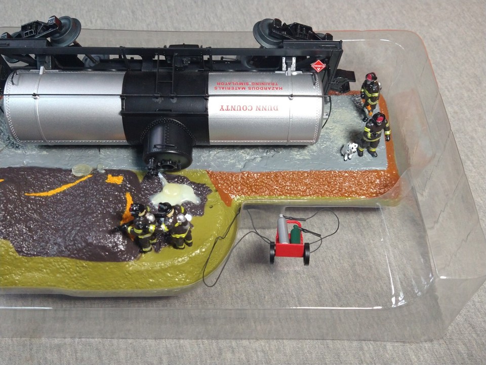 Lionel O Scale "Firefighter Tank Car Accident Training" 2229260 ~ TS | eBay