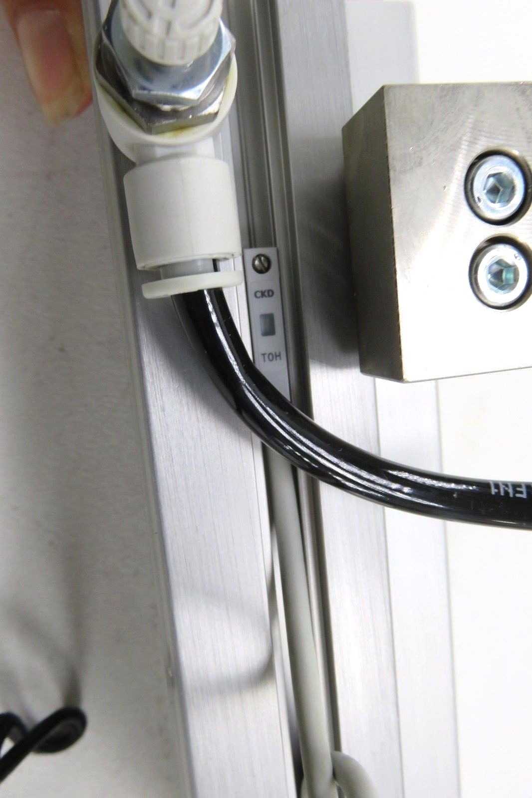 CKD LCRQ-20100S1D Linear Slide Cylinder LCR-Q-20-100 w/ CKD TOH Sensor ...