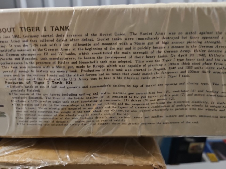 Tamiya 1/25 German Army Heavy Tank Tiger I Model Kit. Damage Box ...