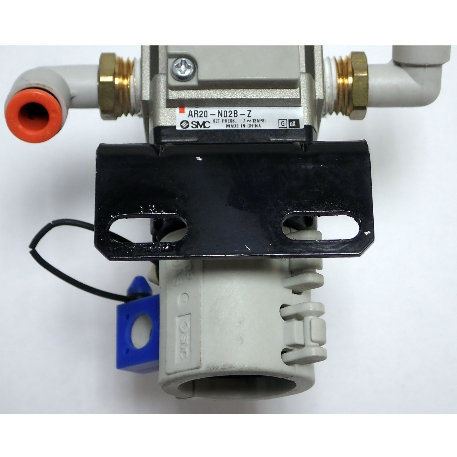 LOT 9 SMC REGULATORS VHS20-N02-Z / AR20-N02-Z COMBO, AR20-N02BZ ...