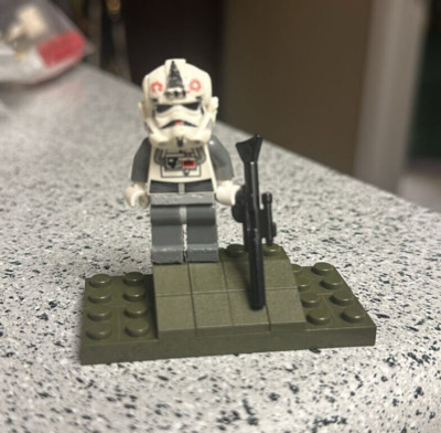 LEGO AT AT Driver IMPERIAL STORMTROOPER 2010 Helmet Figure Star Wars ...