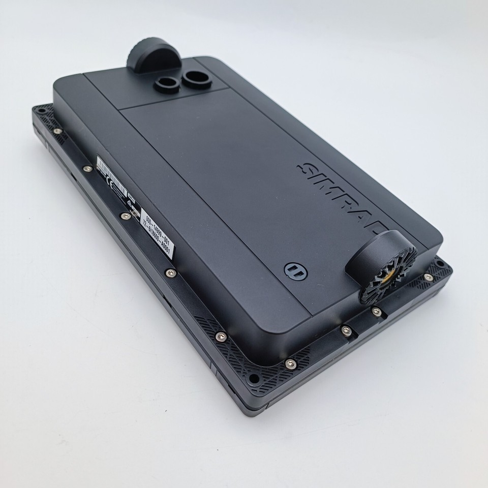 Simrad Cruise 7 7`` Color GPS Chartplotter w/ Suncover Knobs Navionics ...