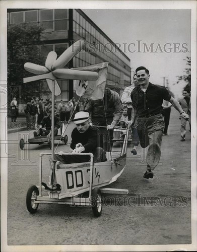 1952 Press Photo John Varnes rides Kon Tiki Racer at annual junior week ...