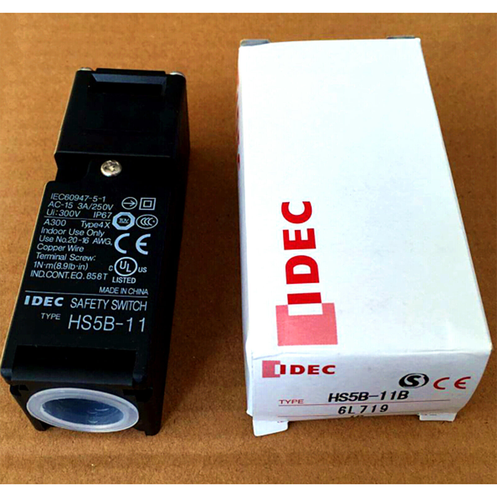 1Pcs New HS5B-11B Safety door switch | eBay