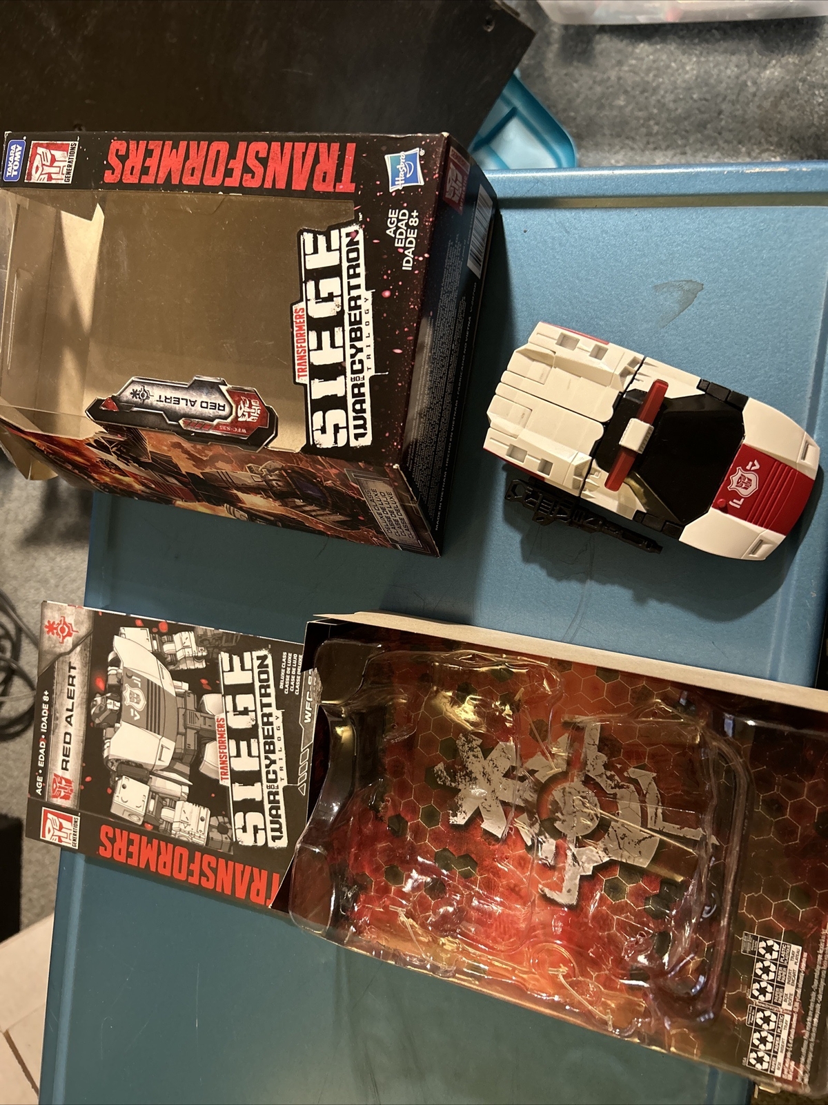 Transformers Siege Deluxe Class Red Alert Figure complete loose s35 ...