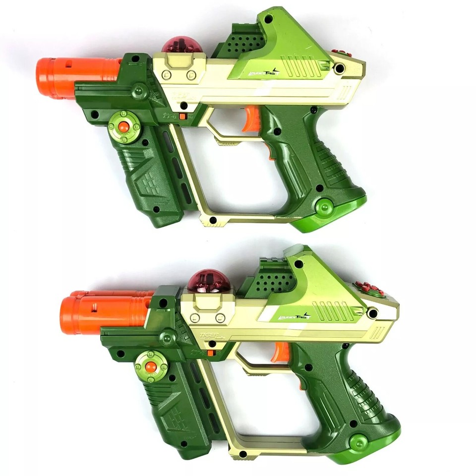 Hasbro Tiger Electronics Lot of (2) Team Ops Lazer Tag Guns Green ...