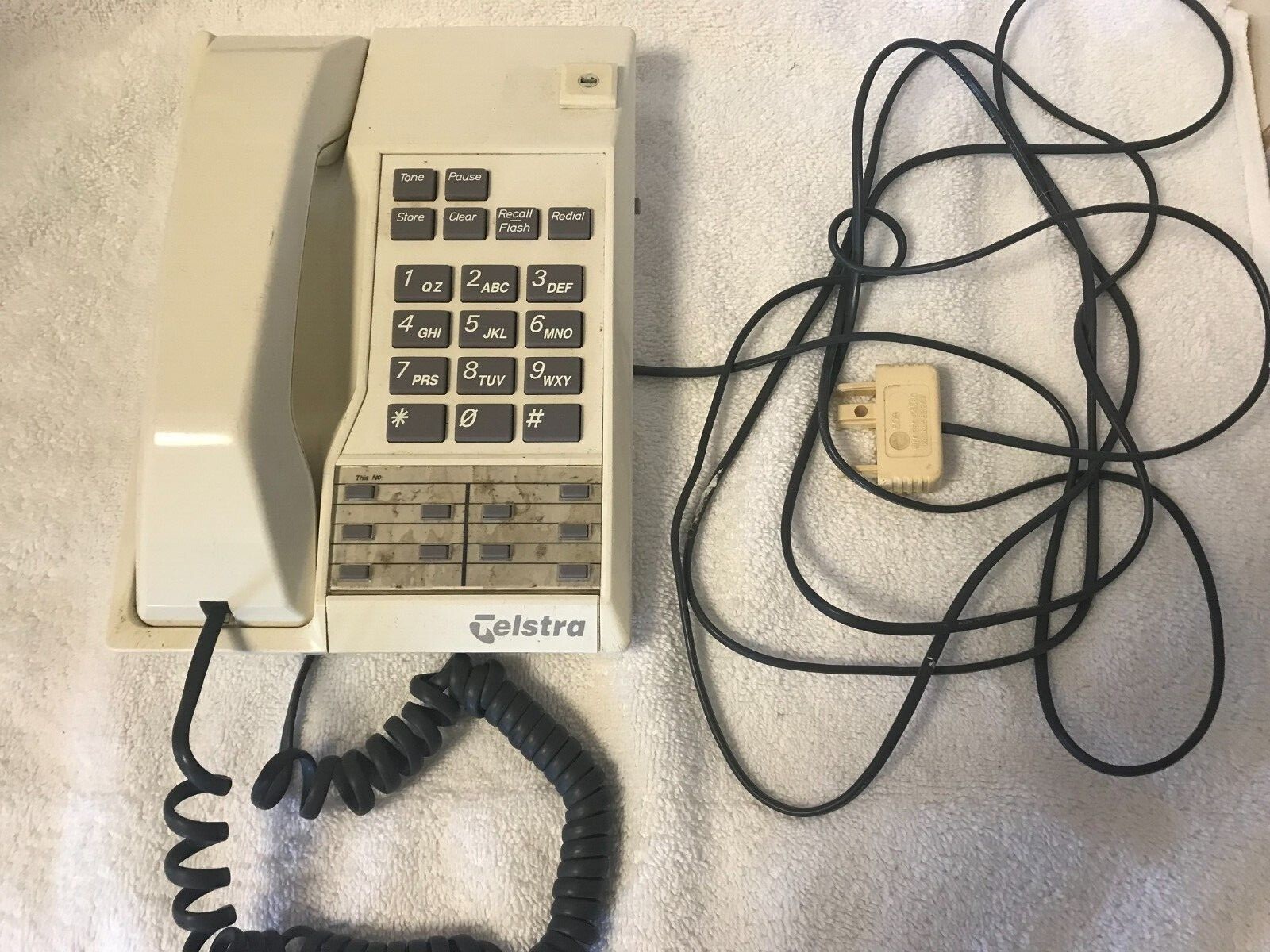 A Retro Telecom Telstra Vintage Touch Phone TF200 Corded Landline ...
