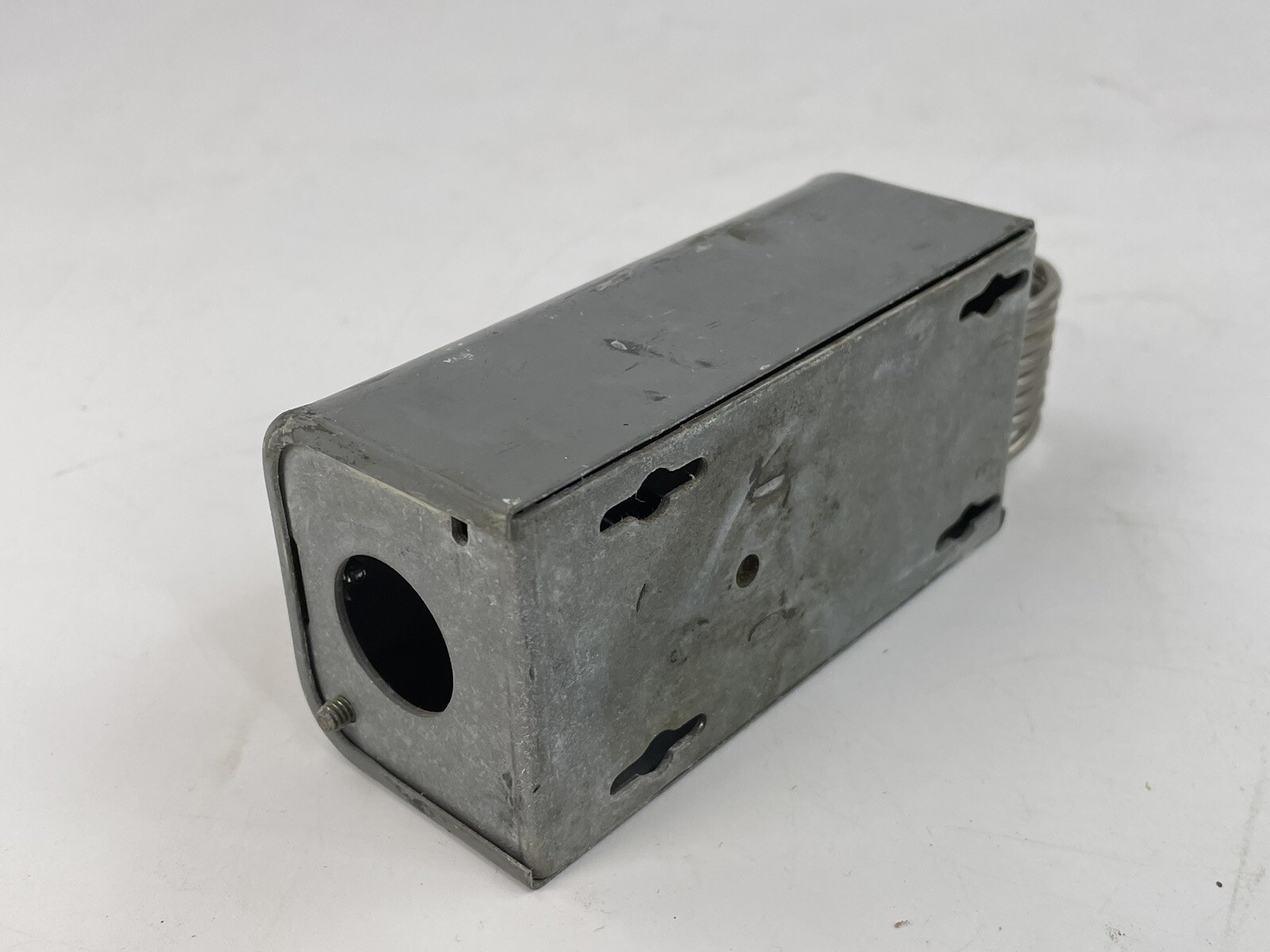 Johnson Controls A19BBC-2 - Coiled Bulb Space Temperature Control, Adj ...