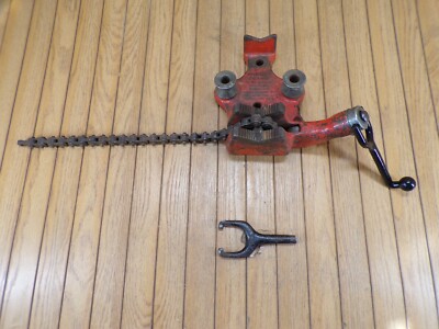 Tools - Chain Pipe Vise