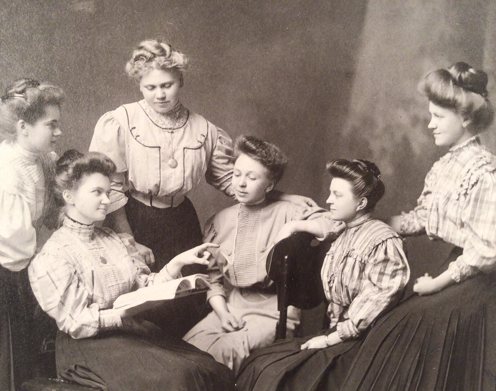 1900’s Vintage young Ladies Book Club Group 6 CABINET CARD PHOTO 8x10 ...