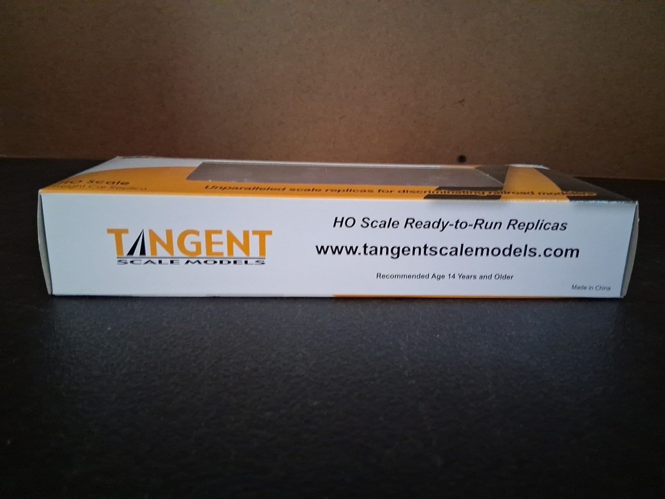 LOT X 2 TANGENT HO TRAINS HOPPER #28013-01, 8,000 TANKCAR #22121-04 MIB ...