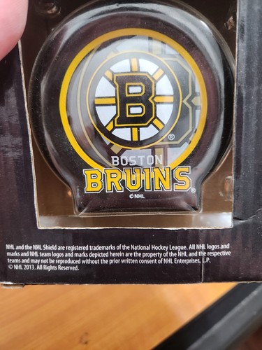 NHL Official Merchandise Boston Bruins Ceramic Puck Salt & Pepper ...