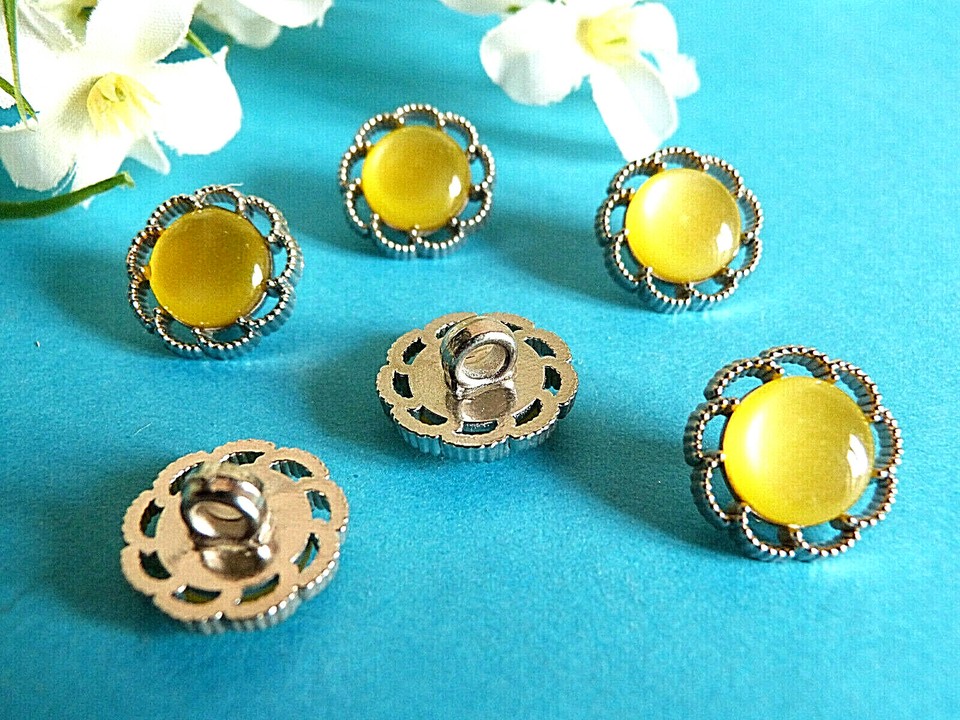 1056/Delicious Buttons " Candy Crush " Lemon Fizzy John Silver Vintage ...