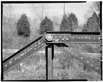8. VIEW TOP CHORD CONNECTION, LOOKING EAST - Coldwater Bridge, Spanning ...
