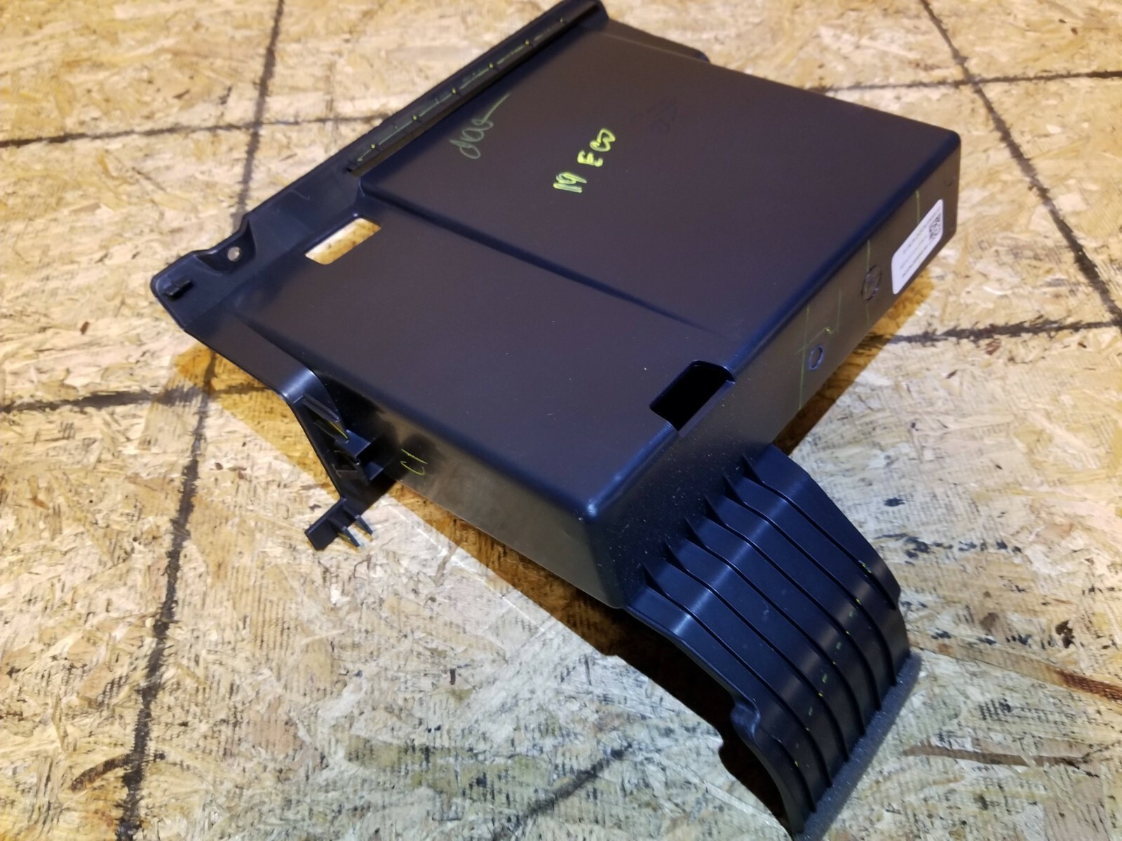 18 19 20 FORD ECOSPORT RONT RIGHT PASS STORAGE GLOVE BOX COMPARTMENT ...