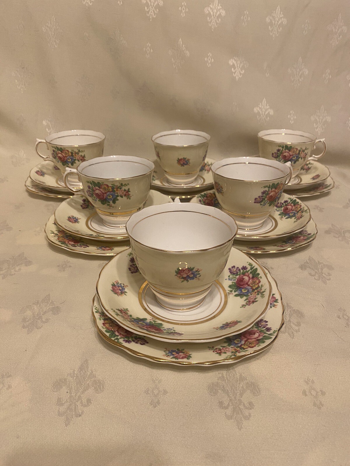 Vintage Colclough Fine Bone China - 18 Piece Tea Set Roses Rare Pattern ...