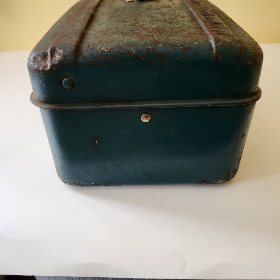 Vtg Old Metal Tackle Box W/Vtg New In Package + Used Lures + Tackle | eBay