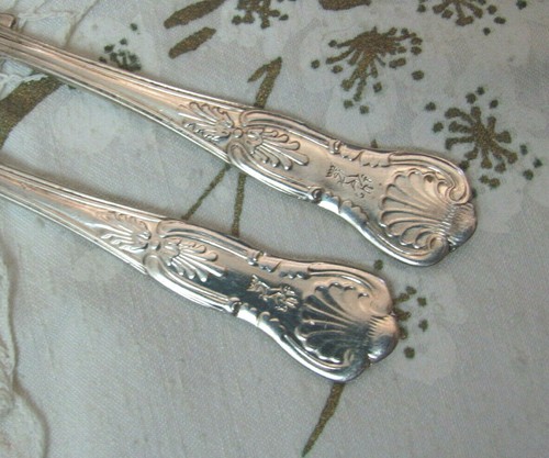 Knives 2 Sheffield England Silver Plate KINGS pattern stamped horse ...