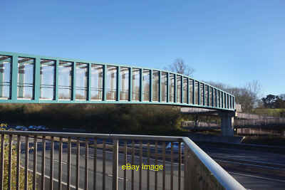 Photo 12x8 Footbridge to Cliddesden Basingstoke Crossing the M3 and ...