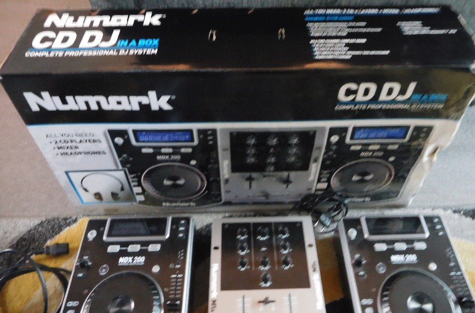 NUMARK CD DJ In A Box NDX200 CDJ CD Players 2 Ch DJ Mixer PA Disco ...
