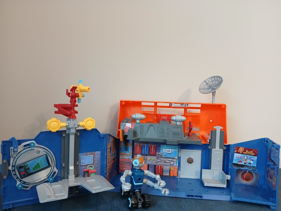 Rusty Rivets Building Toys Bulk Lot-BOTASAUR, BOTARILLA, Vehicles ...