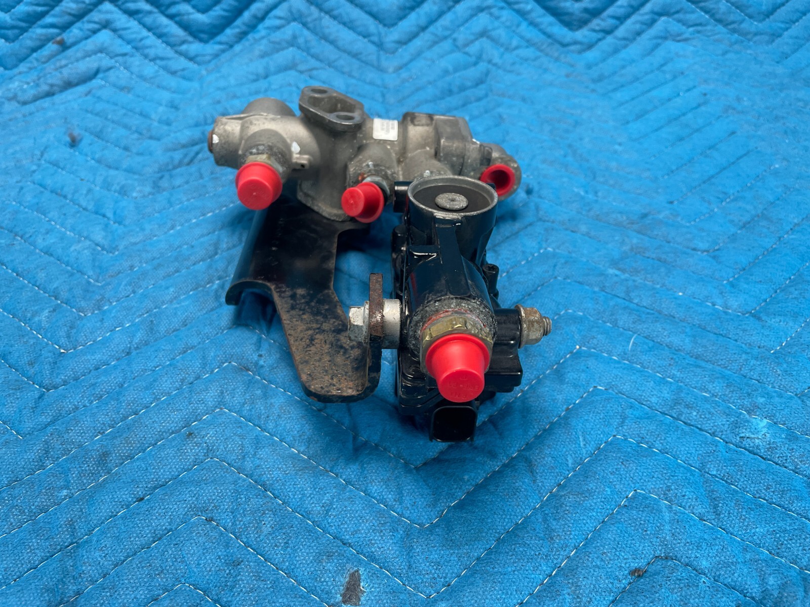 Freightliner Cascadia 126 Traction Protection Valve w/ABS Modulator ...