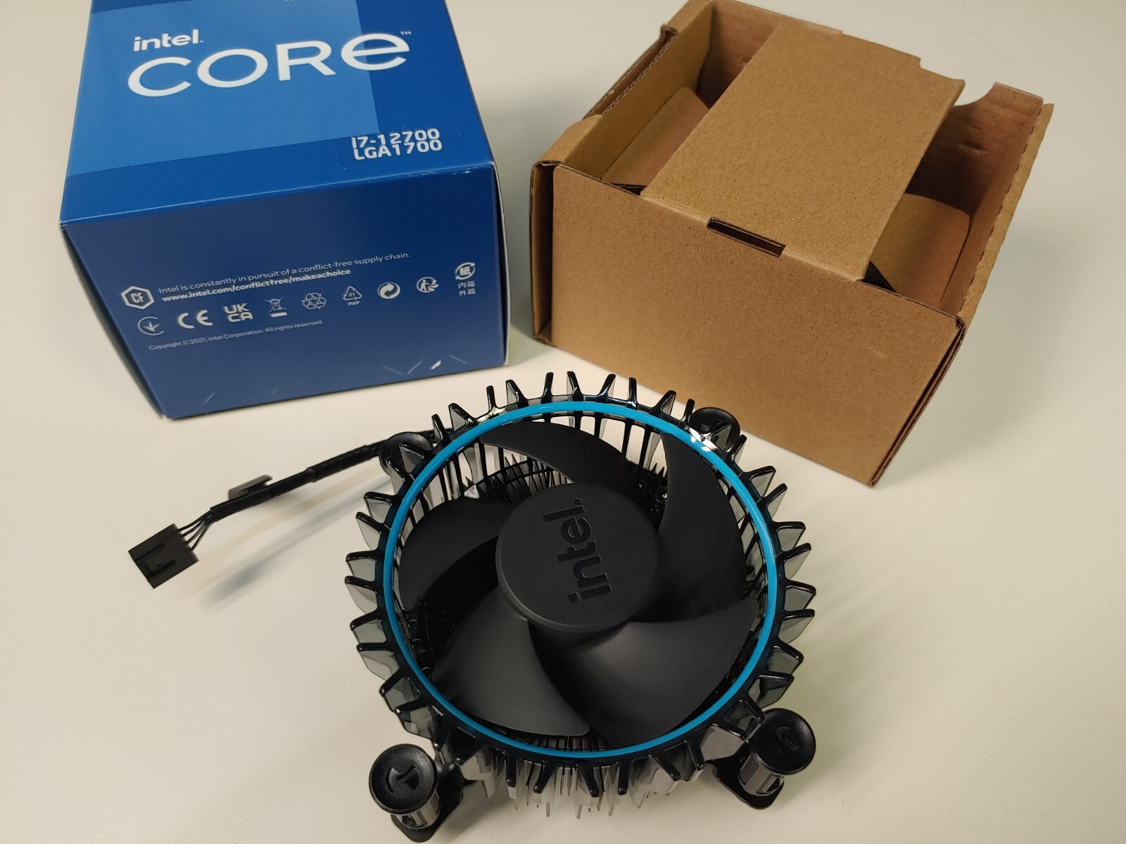 Intel CPU Cooler/Fan for LGA1700, 12th and 13th Gen. CPU (M23901-001 ...