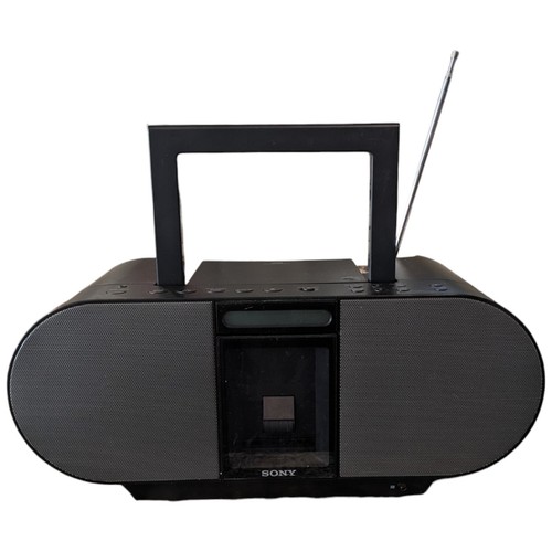 Sony Boombox CD IPod Dock Vintage ZS-S4iP Audio In Radio With Cord ...