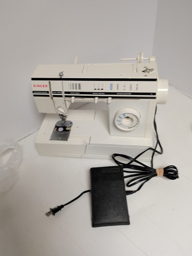 Singer 5825C Sewing Machine w Foot Pedal, As Is non Working Condition ...