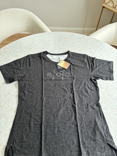 On™Cloud Men's Small R.O.C. Run On Clouds T-Shirt in Black ...