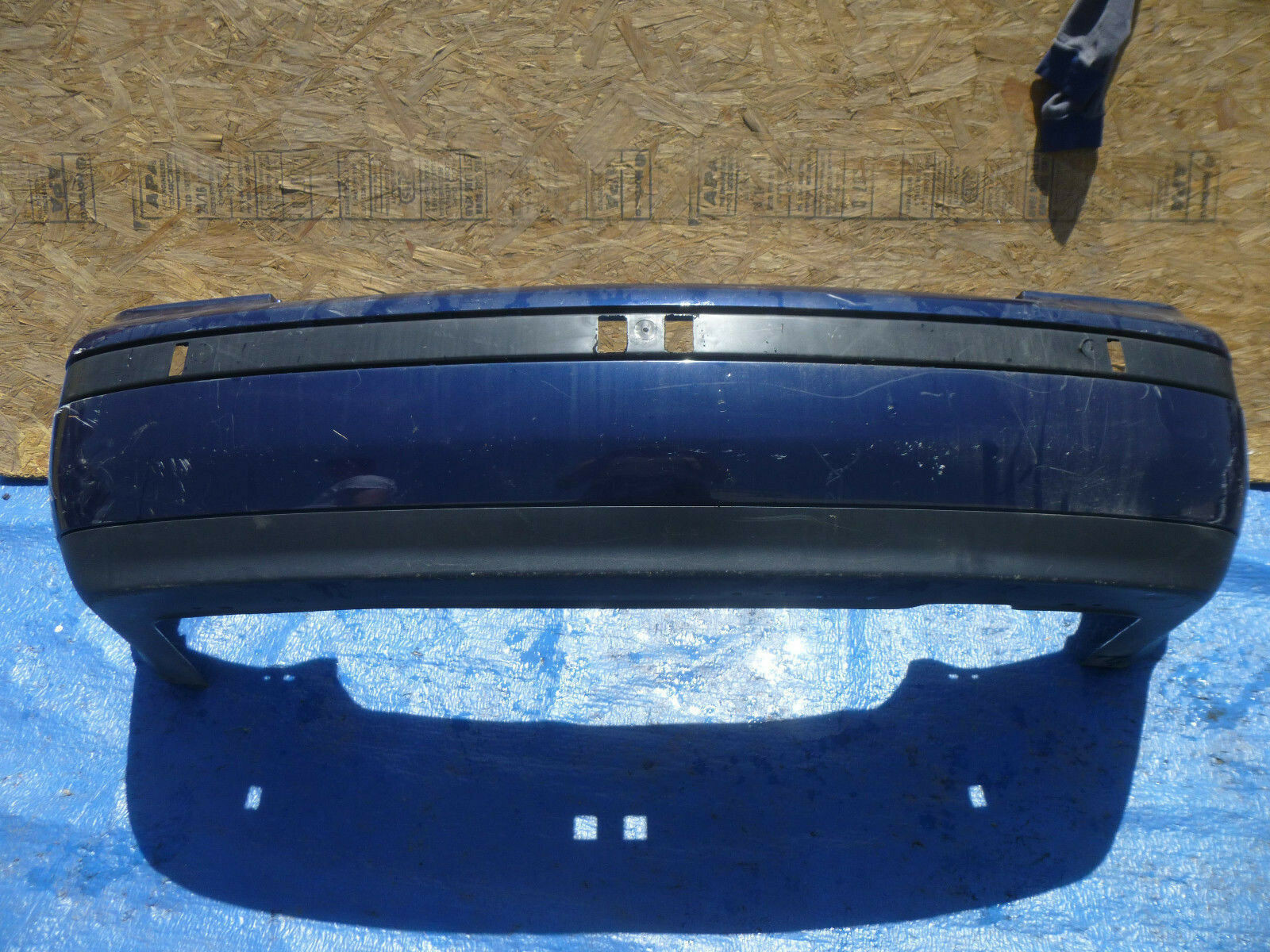 99 00 01 02 03 04 2001 2002 2003 2004 2005 VOLKSWAGEN JETTA REAR BUMPER ...