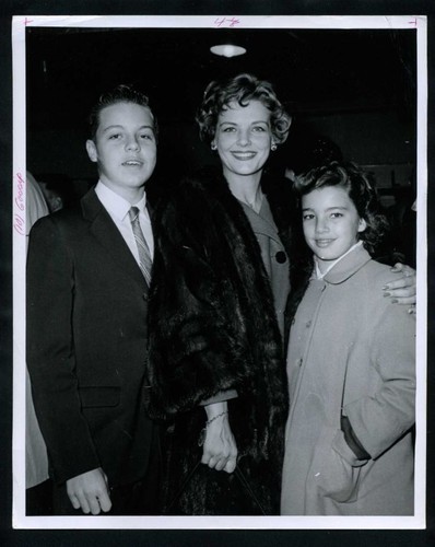 1950s MARJORIE LORD & CHILDREN Vintage Original Photo ROOM FOR DADDY gp ...