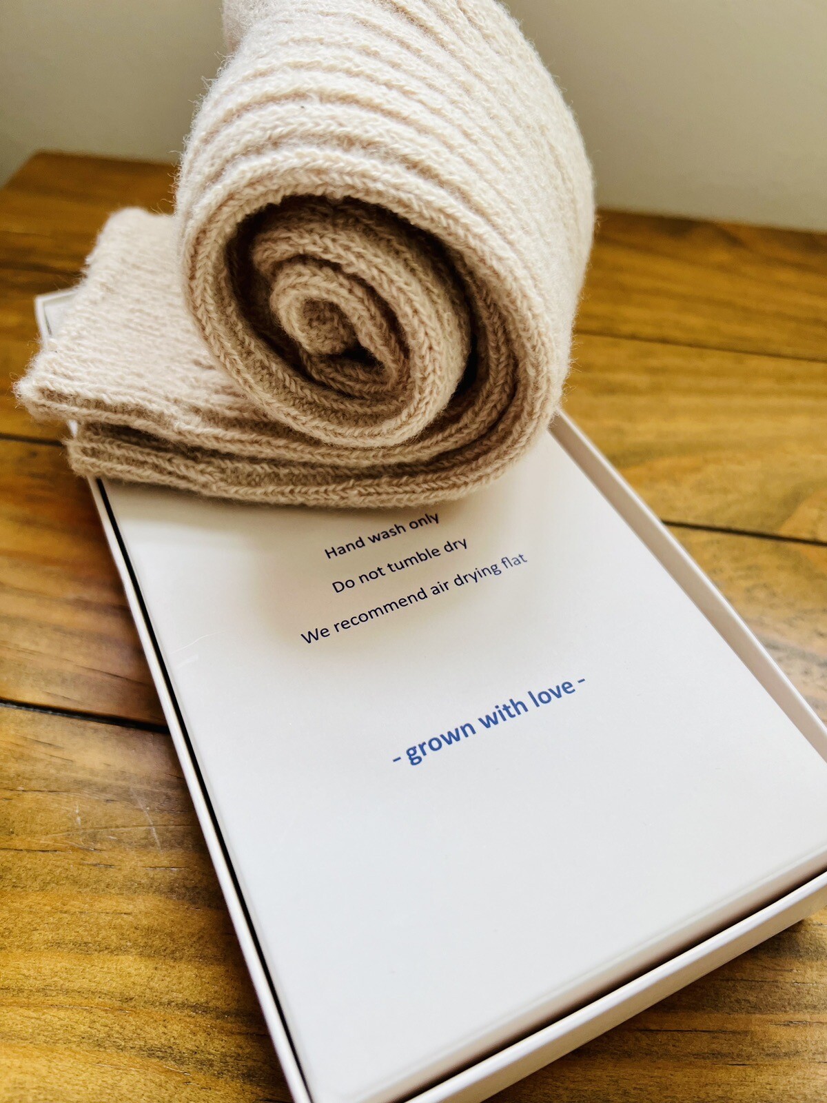 1x Ladies Cashmere Mix Socks In Cream With Gift Box. Cashmere Luxury ...