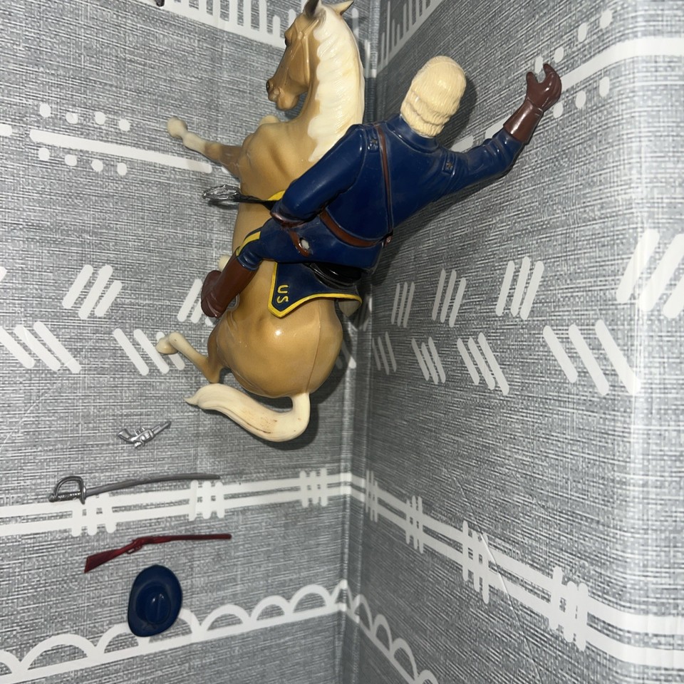 Hartland General Custer western rider on prancer horse saddle hat gun ...