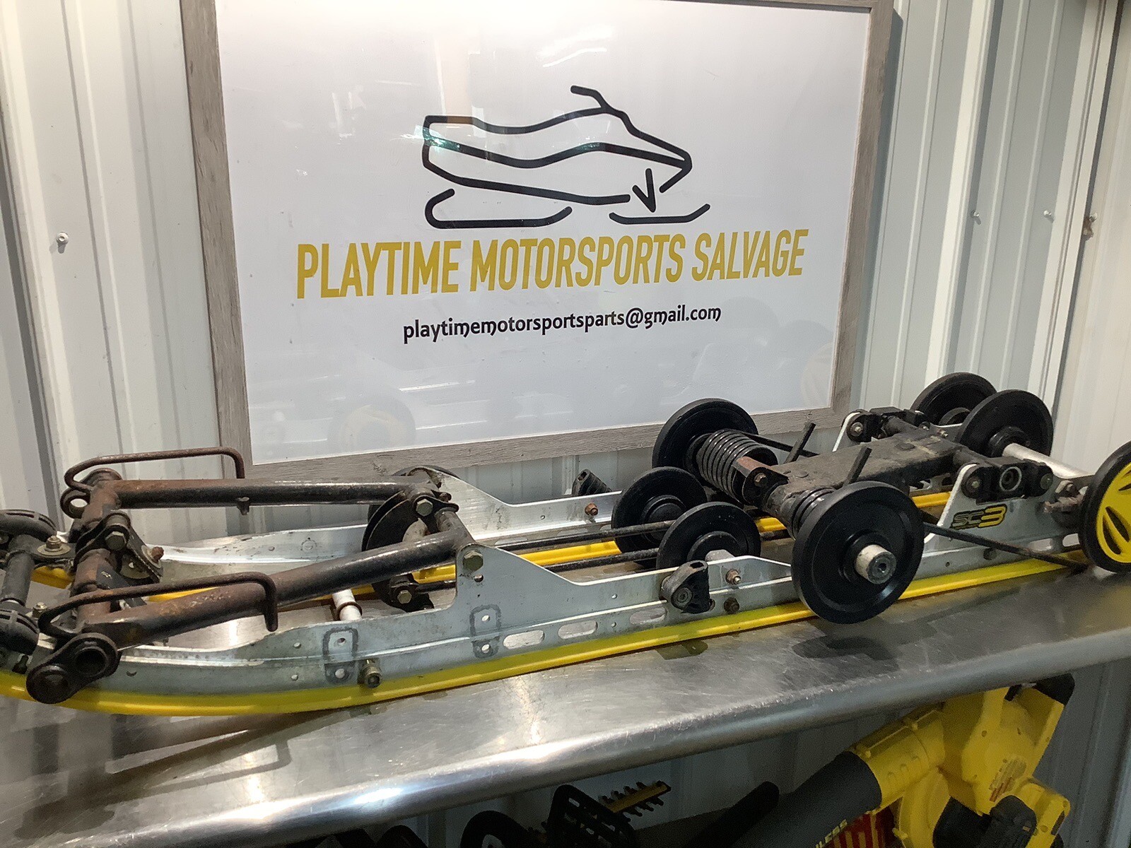 Skidoo Rev SC3 Rear Suspension Idler Bogie Rails Skid Frame 800 600 ...