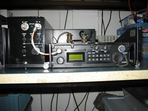 General Dynamics URC-200 VHF/UHF Military Radio with Power Amp & Power ...