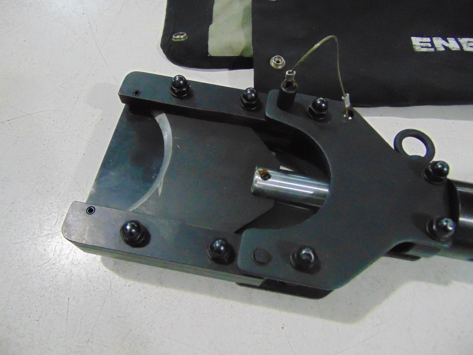 Enerpac Self Contained Manual Hydraulic Copper Cable Cutter With Case 3 ...