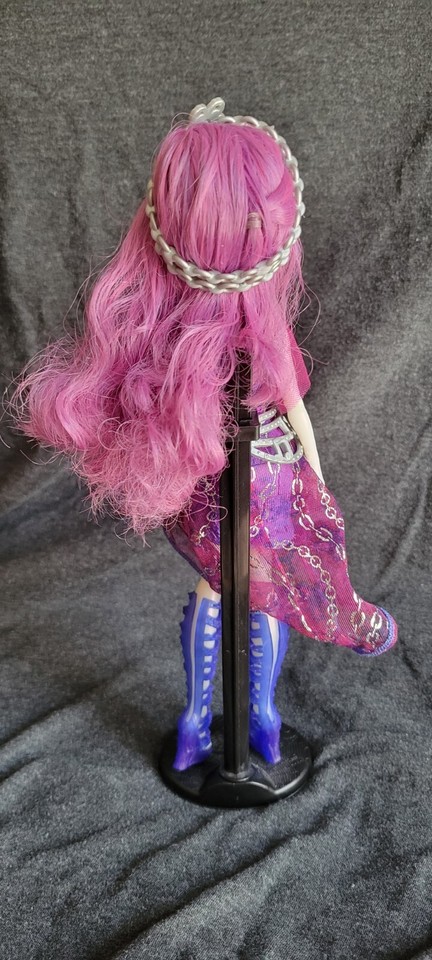 Monster High Welcome To Monster High ARI HAUNTINGTON Doll | eBay