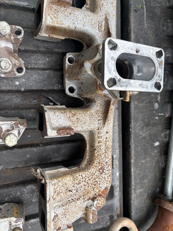 71-79 Jeep 6 cylinder 1 barrel intake/exhaust manifold CJ 232 258 carb ...