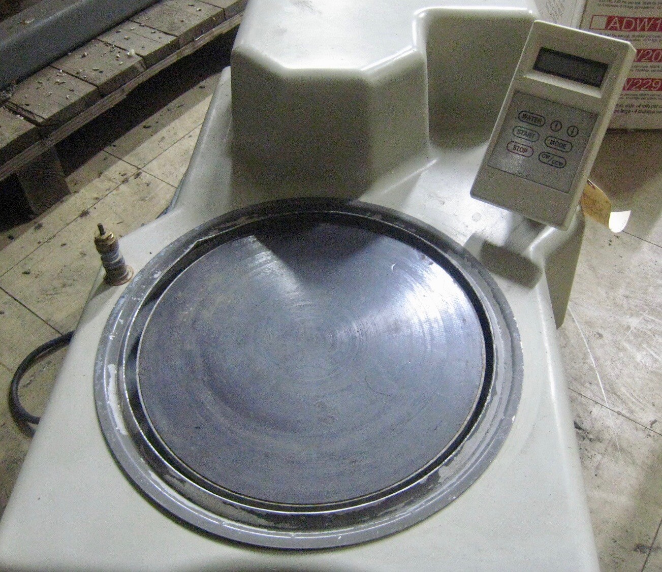 Leco Model 825-100-231 Spectrum System 2000 Variable Speed Polishing ...