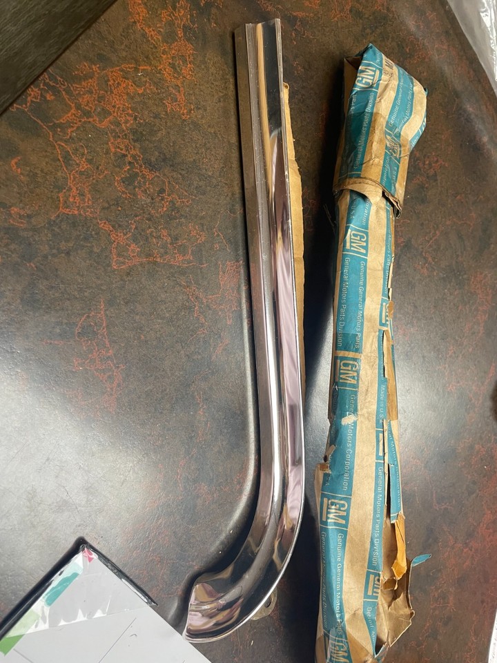NOS 1966 CHEVROLET Impala/Capris RH VALANCE PANEL MOLDING 3890158 GM | eBay