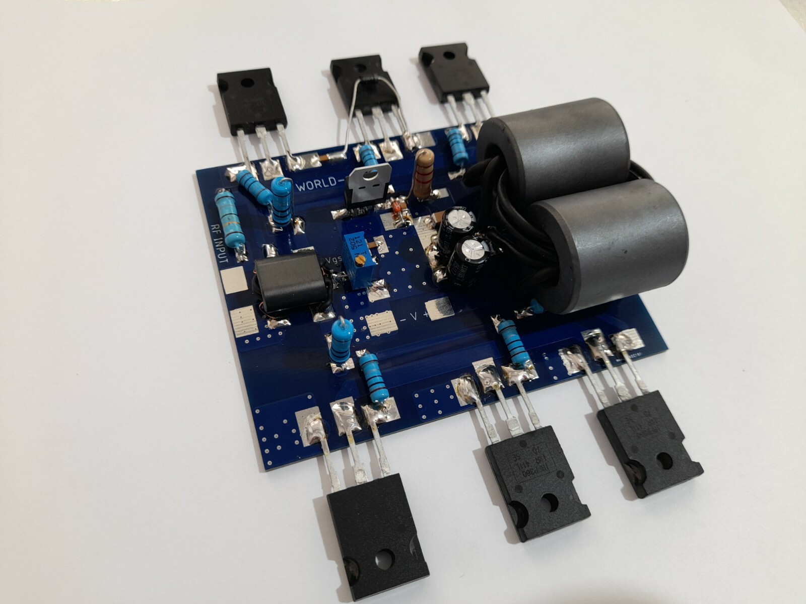 AM/CW/DIGITAL LINEAR AMPLIFIER 800W MF/HF | Grelly UK