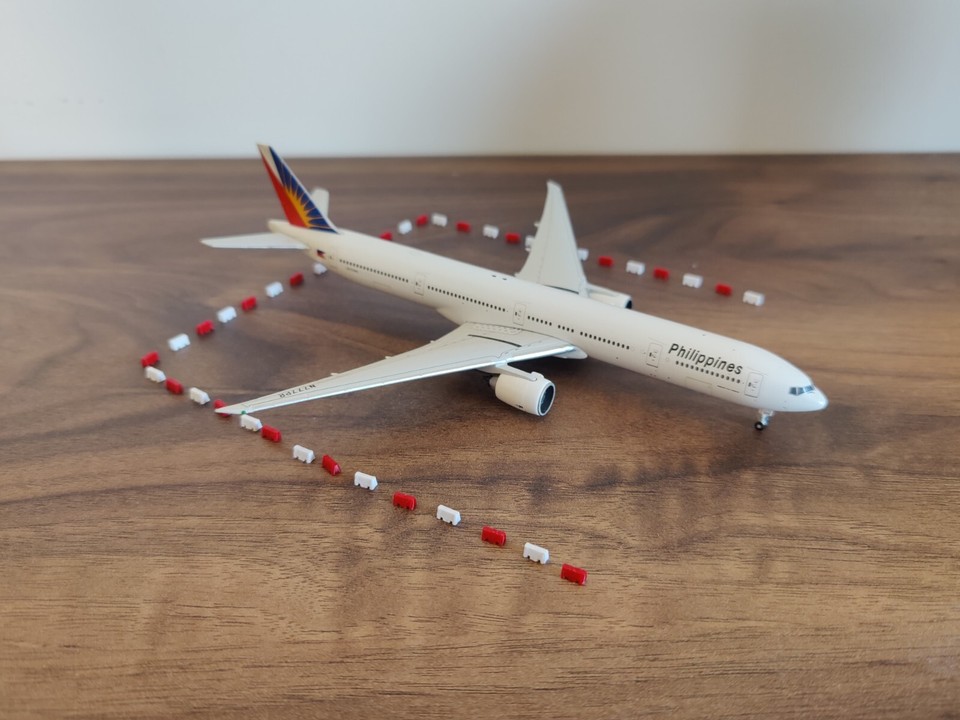 100x Red & White AIRPORT BLOCK FENCES Aircraft Taxiway/Apron Models 1: ...