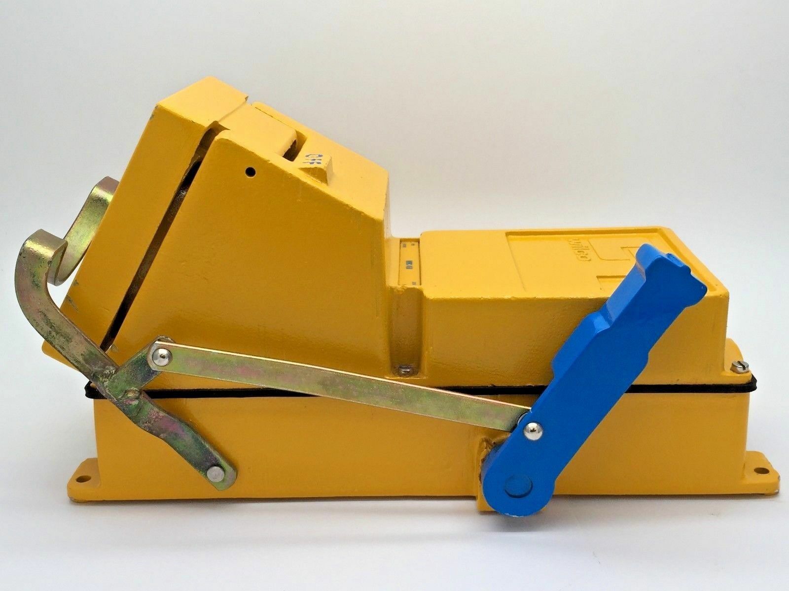 Clipsal Wilco WMC450 Switched Socket Outlet Metal Clad 4 Pin 500V 50A 3 ...