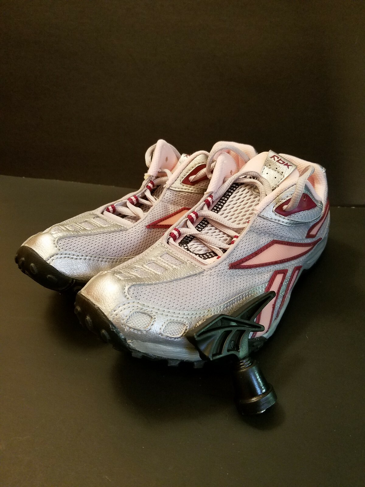 Women's Reebok Velocity XC Track & Field Shoes 9 1/2 Non-Marking ...