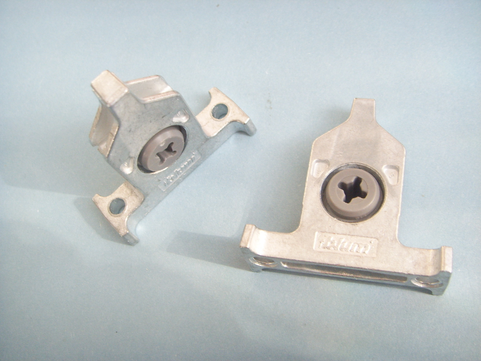 Blum Tandem Box Drawer Front Fixing Brackets. ZSF.35A2 (pair) replaces ...