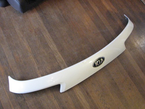 16-20 2016-2020 Kia Sorento Rear Liftgate Molding GARNISH Trim Panel ...