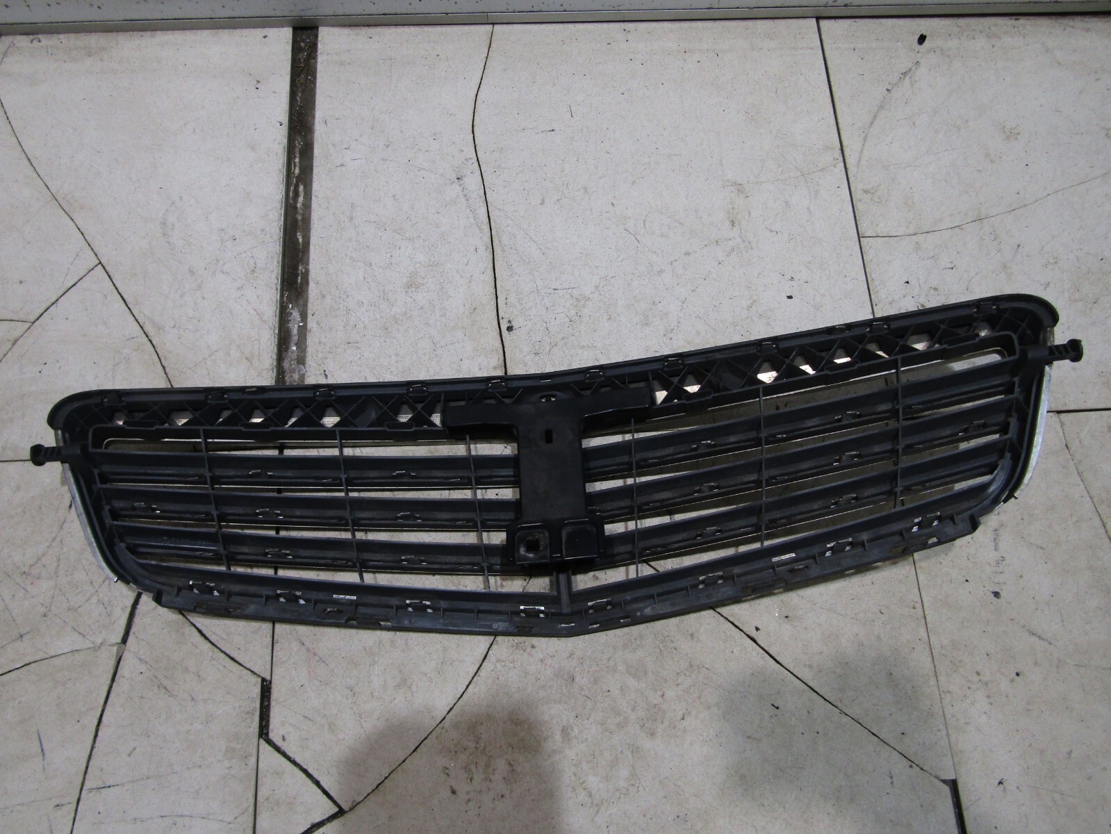 Genuine MERCEDES C Class W204 Front Bonnet Grill A2048801283 for sale ...