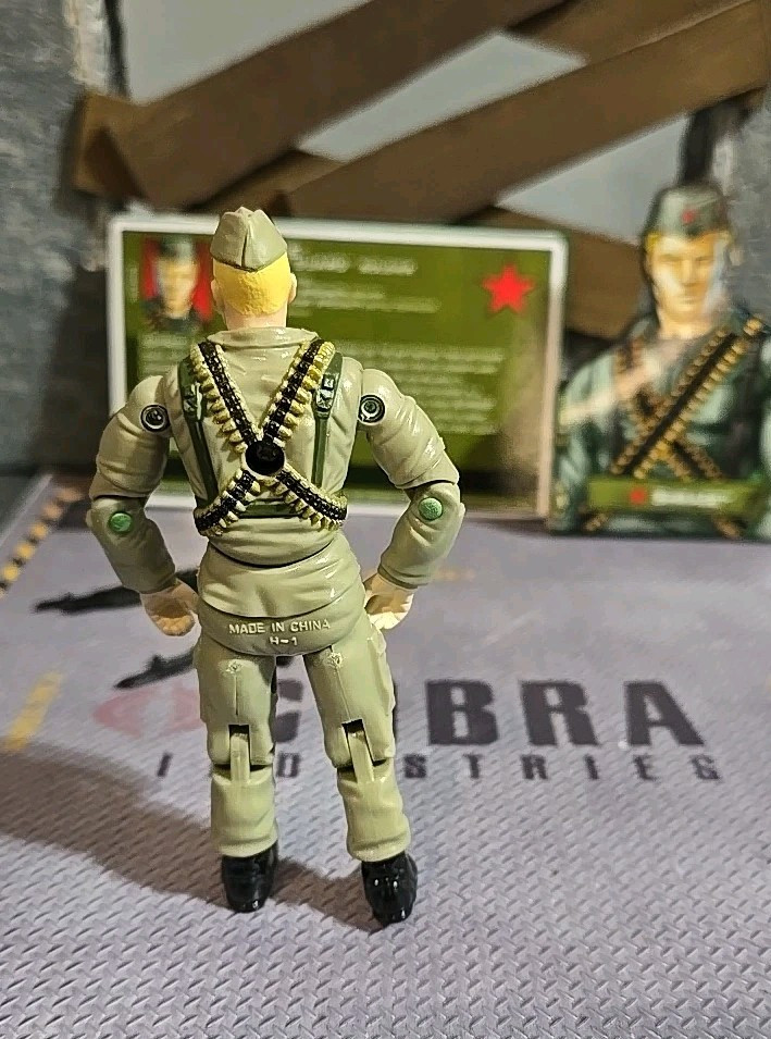GI JOE ~ 2005 SHRAGE ~ OKTOBER GUARD SCHRAGE ~ UNCRACKED ~ 100% & card ...